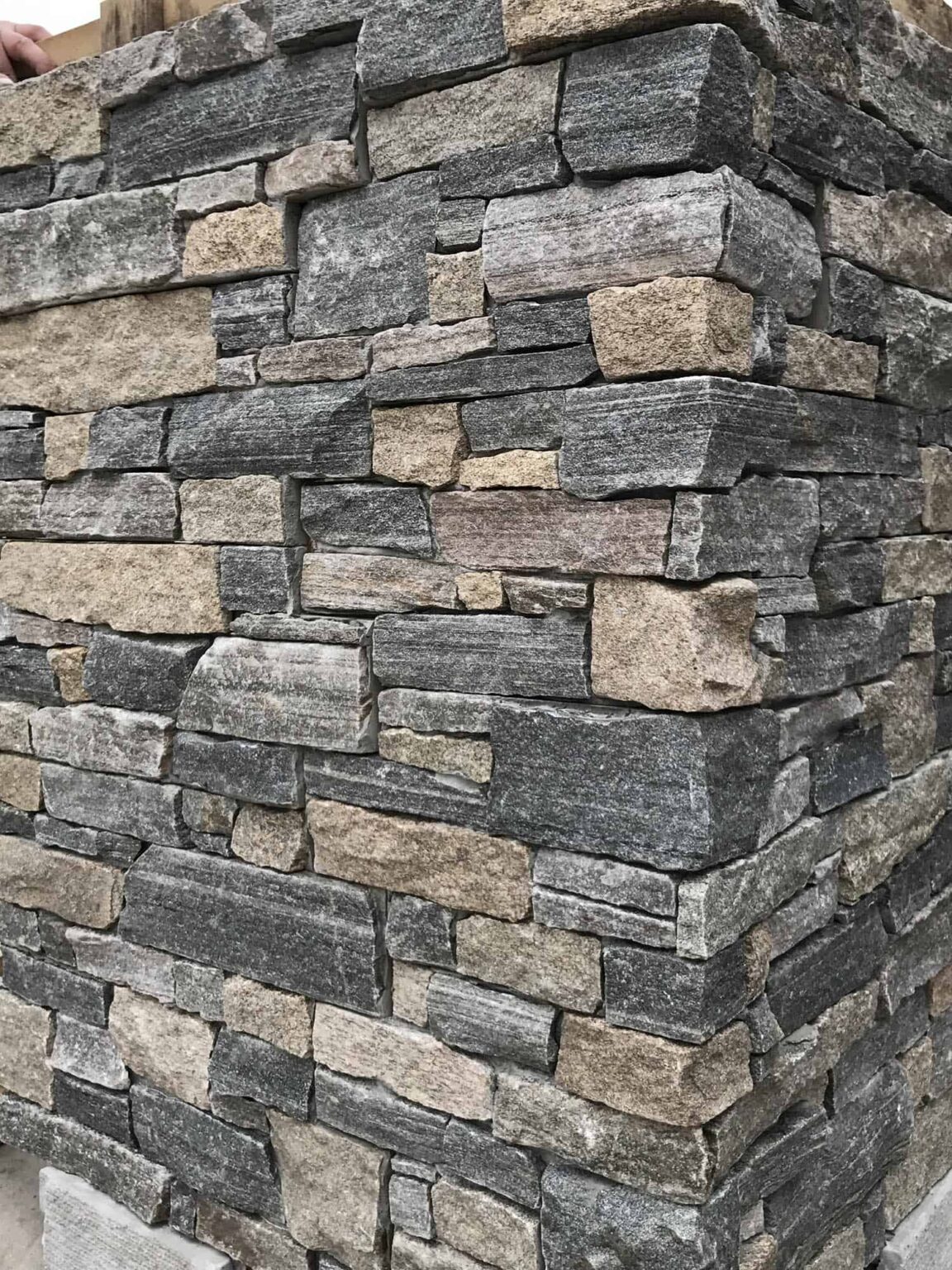 A Builder’s Guide to Exterior Cladding Stone
