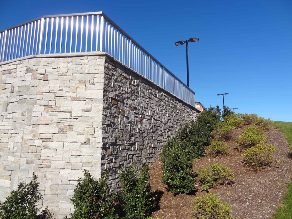 Bonefish Grill with Colonial Tan Siding - Stoneyard
